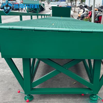 Cina 15 tonnellate Green Mobile Dock Ramp Magazzino Rampa di carico per camion portatile in vendita