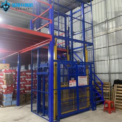 China Aangepaste 2-10 Ton Elektrische Goederenlift voor Vracht / Goederen Hydraulisch Hefplatform met 3-6M Hoogte & Magazijninstallatie Te koop