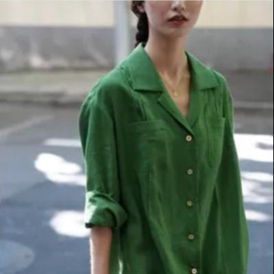 Cina Vestito dalla camicia tessuto tessuto di tela verde di Tencel con Pin Tucks Customized in vendita