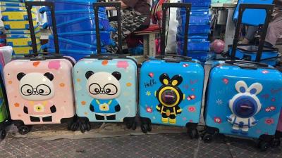 中国 Travelling Case Universal Wheel Anti-Theft Lock Leisure Rod Case Children'S Luggage 販売のため