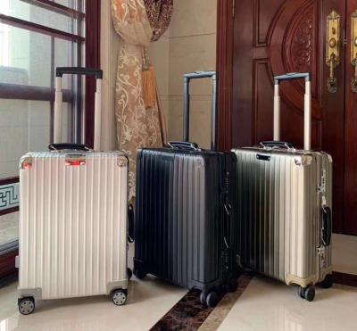 中国 Anti Theft ABS Travel Packaging Fingerprint Lock TSA Custom Smart Hard Shell Luggage 販売のため