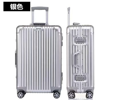 中国 Aluminum Travel Luggage Hard Trolly Case New Aluminium Suitcase 4 Spinner Wheels Lightweight Suitcase Suit Case Luggage 販売のため