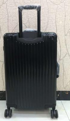 中国 Black Suitcase Travel Bag PC Aluminum Trolley Large Hard Shell Baggage 販売のため