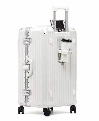Cina Factory Supplier Multi-Functional Aluminum Frame Luggage Box Hook Suitcases TSA Lock Luggage Case With USB Socket Cup in vendita