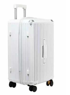 Cina New Design Factory Wholesale Large Capacity Suitcase Carry On Luggage PC ABS Hard Shell Spinner Wheels Combination Lock in vendita