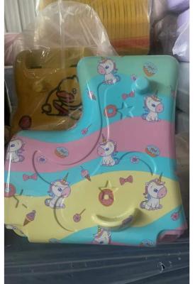 Cina Free Sample Customized 36 Year 204 Inch Kid Ride On Suitcase Children Travel Trolley Case Spinner Carry On Luggage in vendita