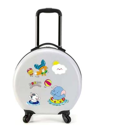 Cina Fashion Design Customized Round Shape Kids 18 Inch Trolley Bags Cute Children Travelling Luggage For Children in vendita
