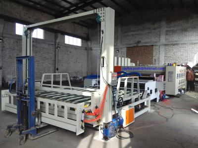 China Het stapelen Machine voor Roterende Auto Opheffende de Greepbladen van de Matrijzensnijder terwijl het Veranderen van Pallet Te koop