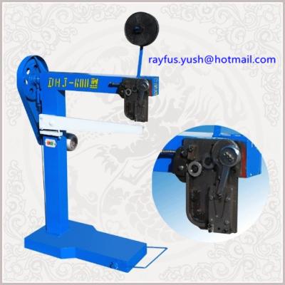 中国 斜め手動波形箱のステープラー機械ペダル制御単一のステープルのまっすぐな十字 販売のため