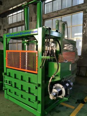 Cina La macchina idraulica della pressa per balle del cilindro doppio elimina per il cartone ondulato del contenitore residuo di cartone in vendita