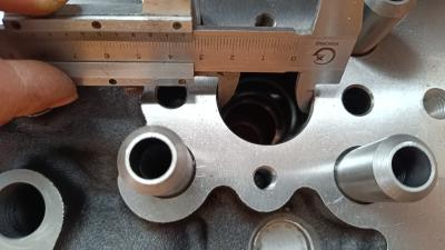 Cina Testata di cilindro yanmar delle componenti del motore SD22 di LGMC NT855-C280S10 in vendita