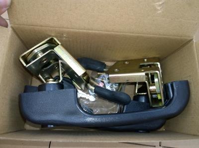 中国 LIUGONG 部品ホイールローダートランスミッションアクセサリーユニバーサル 47C0349 右ドアロック 販売のため