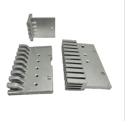 China Op maat gemaakte lassen van grote geextrudeerde aluminium warmteafvoerprofielen Massaproductie Te koop