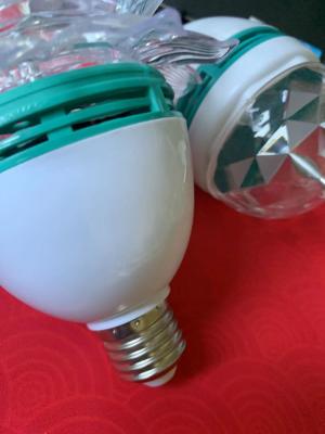 中国 265v Usbの魔法の球ライト多彩なKtv棒回転 販売のため
