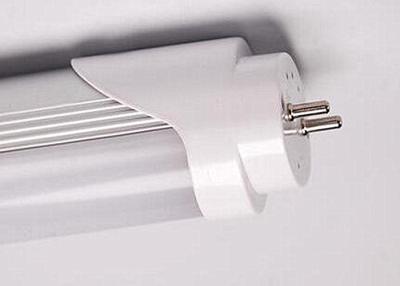 Cina Sostituzione fluorescente equivalente di esclusione della zavorra alimentata Doppio-fine bianca calda della metropolitana 4FT della luce del LED T8 in vendita