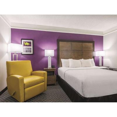 China La Quinta Inn & Suites 3 Star Durable Hotel Room Furniture Renovation Executive King Queen Suites Modern Hotel Room Furniture for sale