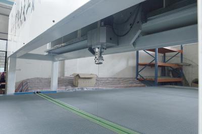 China Revolving Blade Upright CNC Sponge Cutting Machine For Flexible Sponge for sale