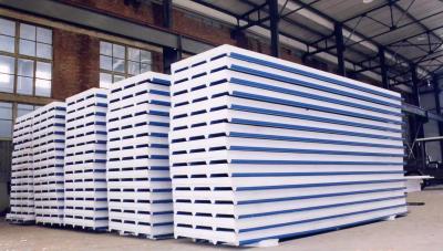 Cina EPS Sandwich Panel Roll Forming Machine/Roof Tile Production Line Automatic Rock Wool Provided Color Steel Sheet in vendita