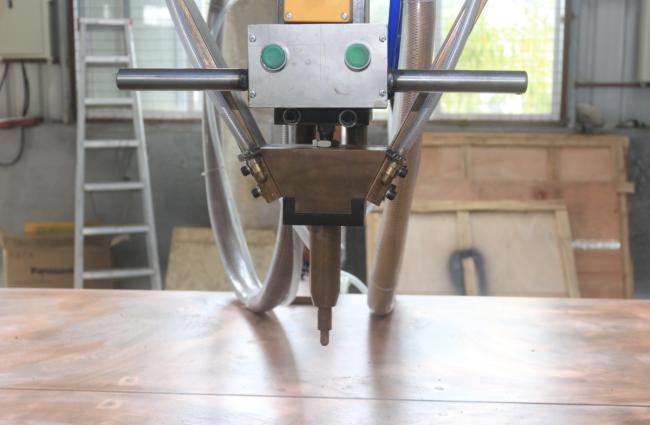 Hwashi Manual Handheld Spot Welding Machine For Elevator Door Plate Crank Arm 3