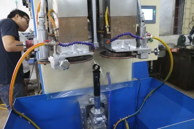 Hwashi Car Shock Absorbers Repair Machine, Resistance Seam Welding Machine