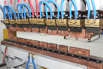 중국 냉장고 선반 구조를 위한 Hwashi 미사일구조물 유형 철망사 용접 기계 판매용