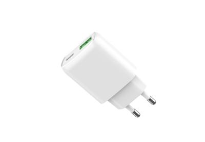 Cina Caricabatterie veloci a doppia porta ABS con supporto OEM personalizzato USB-C e USB-A in vendita