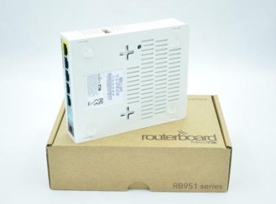 中国 Mikrotik RB951G-2HnD 600MHz 7W SOHOギガビットの接点 販売のため