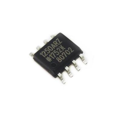 中国 1A 5.5V SOP-8デジタルのアイソレーターICの破片ADUM1250ARZ 販売のため