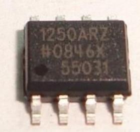 中国 1A 5.5V SOP-8デジタルのアイソレーターICの破片ADUM1250ARZ 販売のため