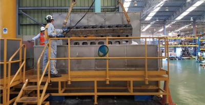 中国 トラック エンジンおよびボートのプロペラのステンレス鋼の大きい産業超音波タンク 販売のため