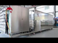 Large ultrasonic cleaner for cleaning heat exchanger
