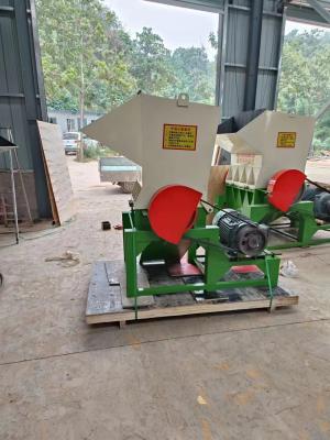 Cina Lavoratore di plastica per il riciclaggio multifunzionale di bottiglie e pallet di detersivi per biancheria in vendita