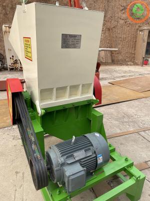 Cina 800 kg/h Potente macchina di frantumazione di plastica a basso rumore per tubi in sacchetto tessuto in nylon PP in vendita