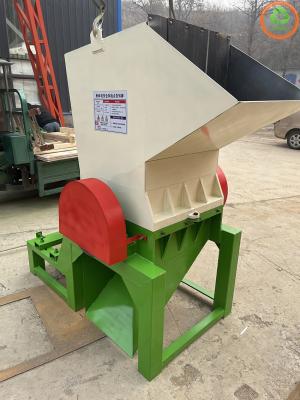 Cina 800 kg/h Potente macchina di frantumazione di plastica a basso rumore per tubi in sacchetto tessuto in nylon PP in vendita