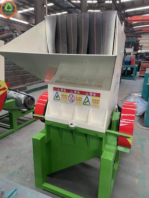 China 500-800 kg/h Production Capacity Plastic Shredder Machine for Powerful Rubber Crusher for sale