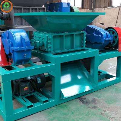 Cina Macchina a doppio motore a doppio albero per rottami ad alto rendimento PVC HDPE PP rifiuti PET in vendita