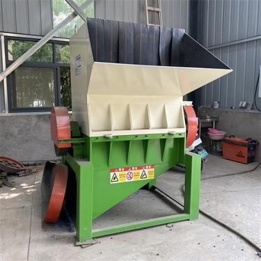 Cina 6 coltelli mobili Macchina di triturazione di plastica Alta produttività Automazione di rifiuti di plastica in vendita