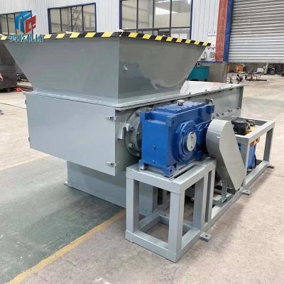 Cina 500 kg/h a bassa velocità Rubbish Nylon Strips Single Shaft Shredder Machine per la triturazione del legno in vendita