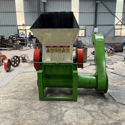 China Classic PC Space Pet Carbonated Drink Bottle Crusher Machine voor milieuvriendelijk breken Te koop