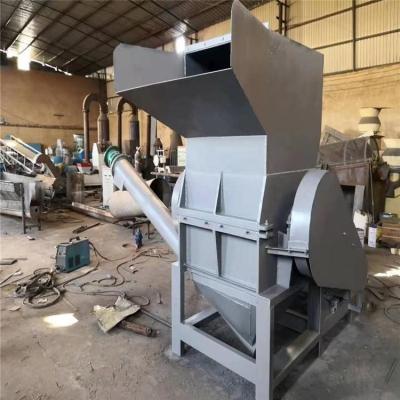 Cina Macchina per la frantumazione di bollitori a bassa rumorosità con materiale PE PC di capacità di produzione 500 800 kg/h in vendita