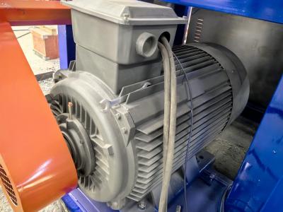 Cina 1500-2500kg/h Basso consumo energetico Grandi coppie Indumenti di tessuto Striscia di nylon Tessili Trinciatrici a singolo albero in vendita