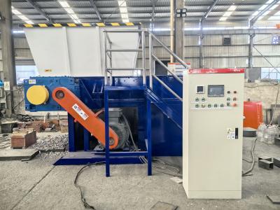 Cina Basso rumore 90-1500-2500kg/h Indumenti di tessuto Strisce di nylon Tessili Trinciatrici a singolo albero in vendita