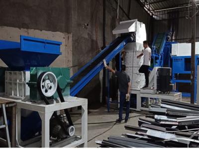Cina Dispositivo di separazione di rifiuti di alluminio a ponte rotto e logo personalizzato in vendita