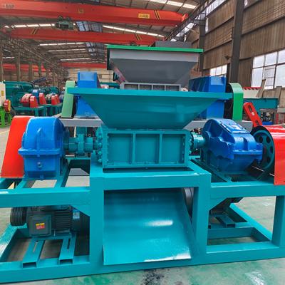 China 1000 kg dubbele schacht versnipper voor ijzer-aluminium auto staal vermalen en versnipperen systeem Te koop