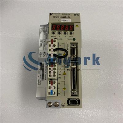 Китай Привод 50 сервопривода Yaskawa SGDH-04AE-N3Y907 промышленный/60HZ 200 - 230VAC ВХОДНОЙ СИГНАЛ 5.5AMP НОВЫЙ продается