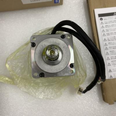 Chine Moteur servo 0.4KW 106V 2.6A 200HZ 3000RPM d'OMRON R88M-G40030H-S2 NOUVEAU à vendre
