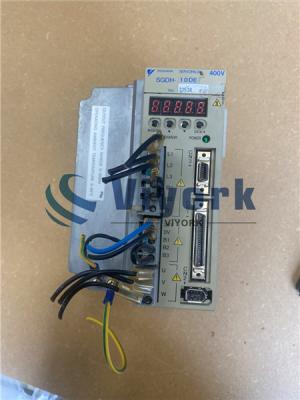 Китай Привод 50 сервопривода Yaskawa SGDH-10DE промышленный/60HZ 380 - 480VAC ВХОДНОЙ СИГНАЛ 3.5AMP НОВЫЙ продается