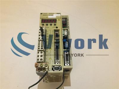 Китай Привод 50 сервопривода Yaskawa SGDH-A5AE-N1Y88 промышленный/60HZ 200 - 230VAC ВХОДНОЙ СИГНАЛ 1.1AMP продается
