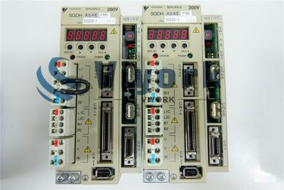 Китай Привод 50 сервопривода Yaskawa SGDH-A5AEY705 промышленный/60HZ 200 - 230VAC ВХОДНОЙ СИГНАЛ 1.1AMP продается