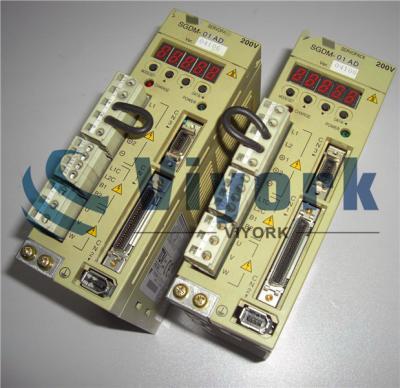 Китай Привод 50 сервопривода Yaskawa SGDM-01AD промышленный/60HZ 200 - 230VAC ВХОДНОЙ СИГНАЛ 2AMP продается